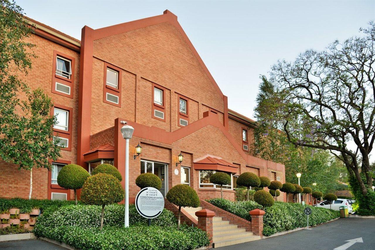 ROAD LODGE RIVONIA JOHANNESBURG - BOOK 2-STAR ACCOMMODATION IN RIVONIA